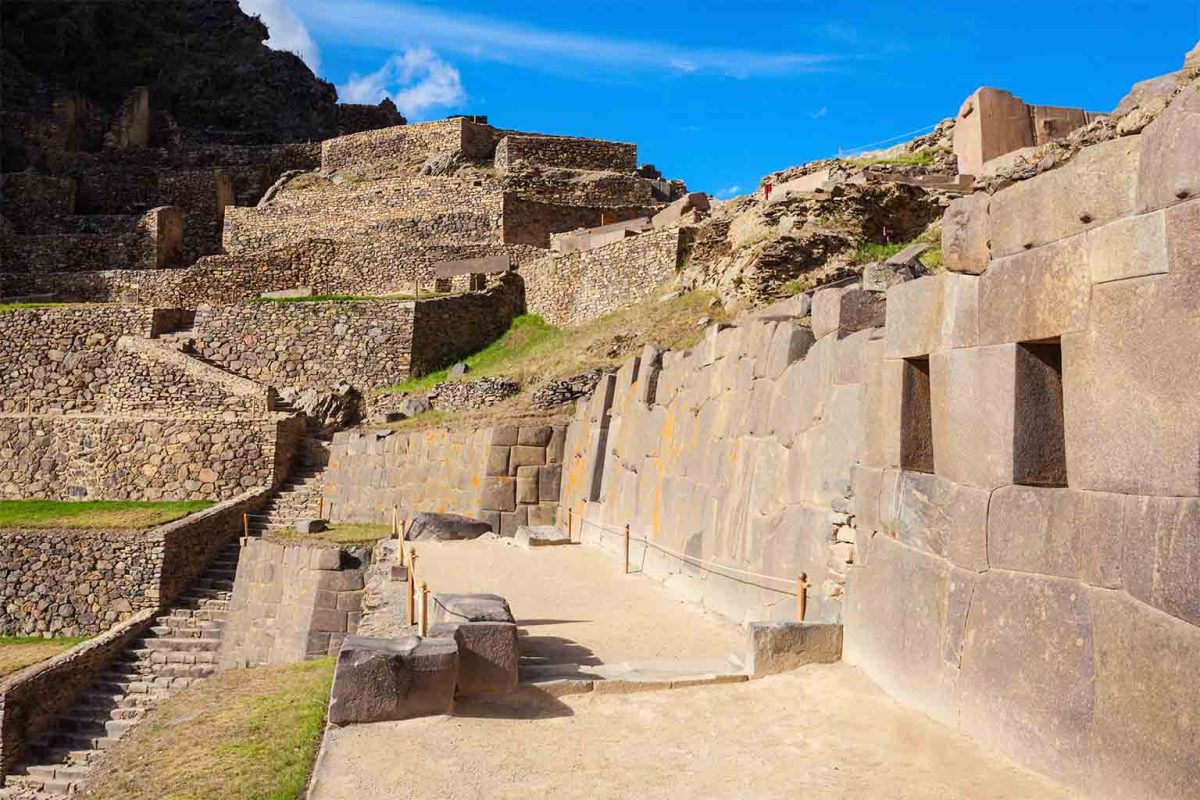 Archaeologists reveal lost 5,000-year-old temple in Peru, unlocking ...